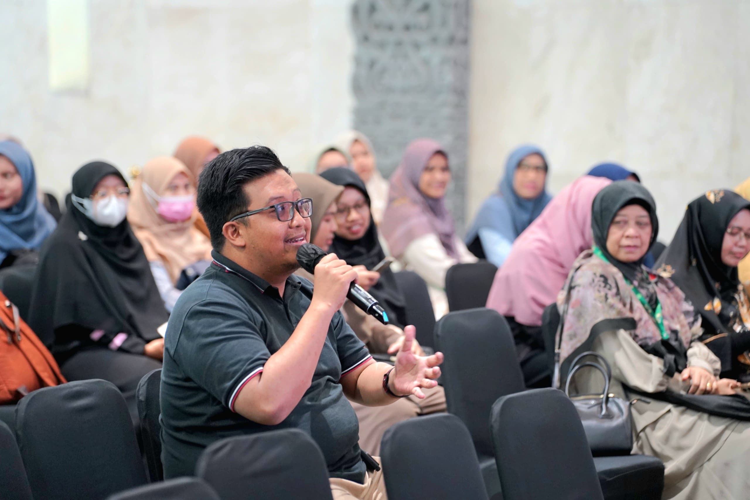 LAZNAS IZI Bedah Buku “Peta Jalan Petani Cerdas” di Islamic Book Fair 2025 - Inilah Kita